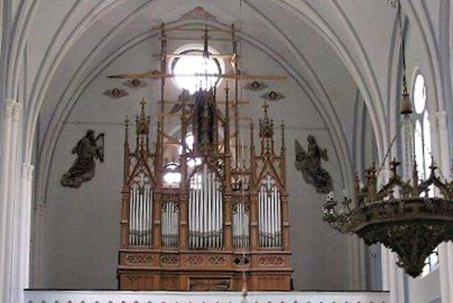 Biserica romano-catolică din Vinga, Arad (1892). : r/Romania