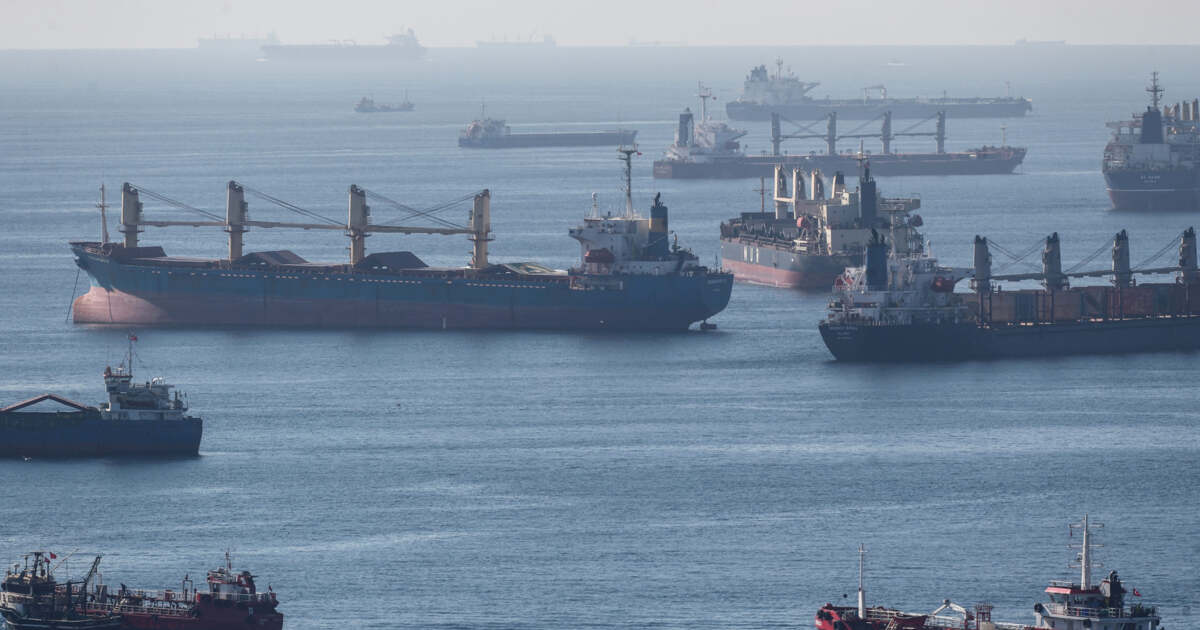 Kremlinul anunţă încetarea acordului de export al cerealelor prin Marea ...