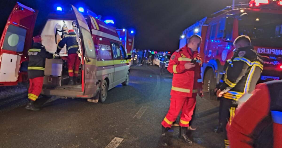 Trei persoane spitalizate, în urma accidentului de la Buteni - ARADON