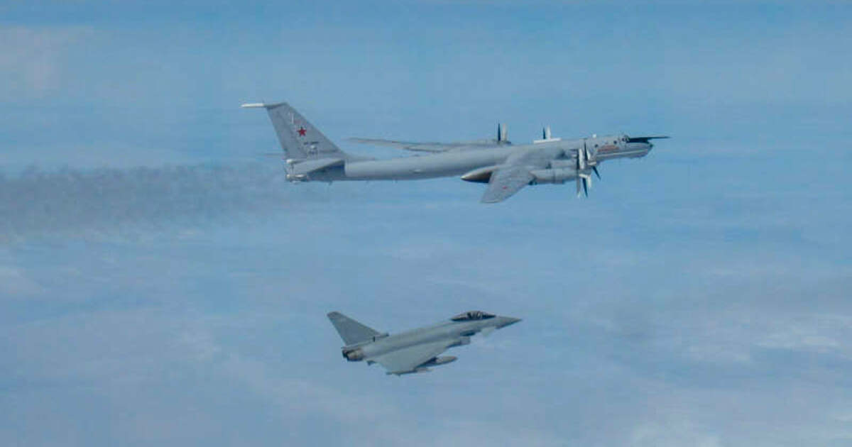 Avioane de luptă ale NATO au urmărit un avion de patrulare rusesc ...