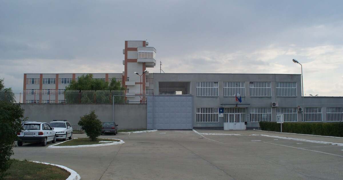 Nouă ani de puşcărie pentru droguri introduse în Penitenciarul Arad ...