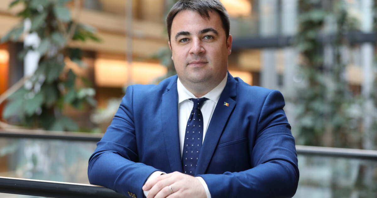 POLITIC. Vlad Botoș a sesizat Comisia Europeană privind azilele din ...