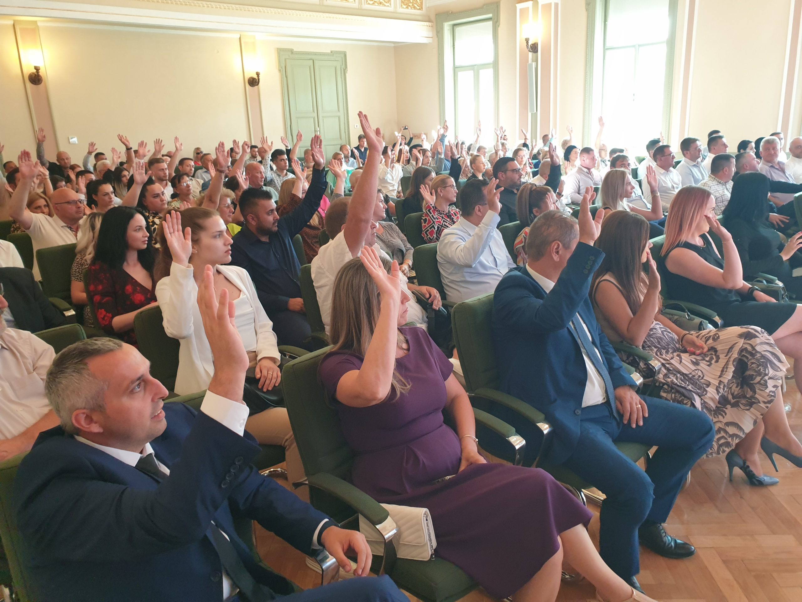 Ilie Cheșa a fost ales în unanimitate președintele PSD Municipiul Arad ...