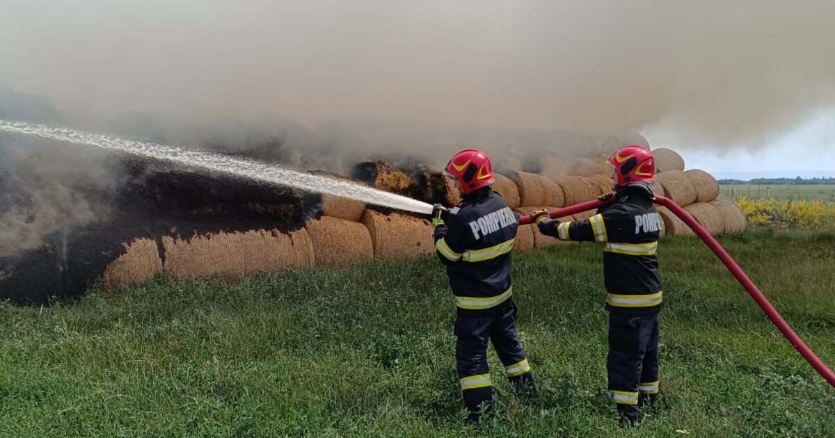 200 de baloți de lucernă au fost cuprinși de flăcări - ARADON