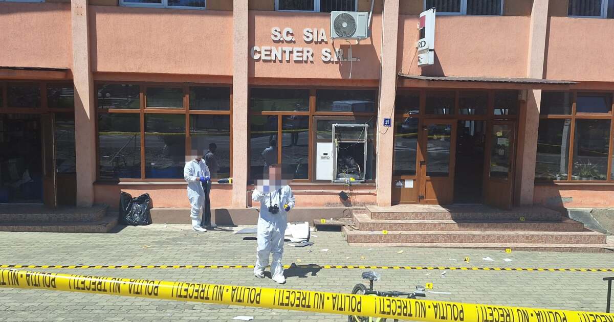 Bancomatul de la Şiria: spărgătorii ar putea fi plecaţi din ţară - ARADON