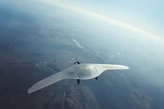 Ucraina a efectuat un atac masiv cu drone împotriva aviaţiei ruse, până ...