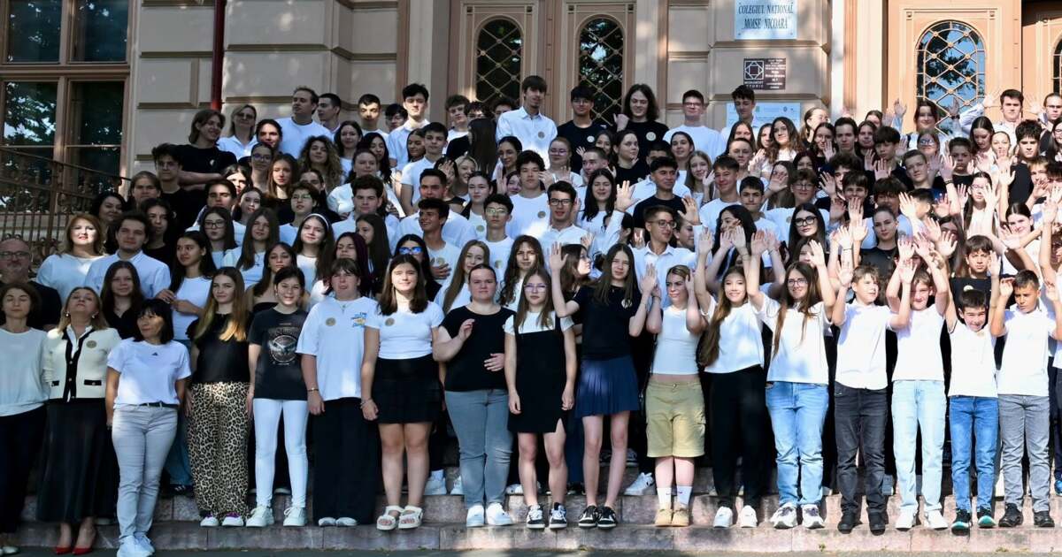 Sute de olimpici și premianți, la „Moise” - ARADON