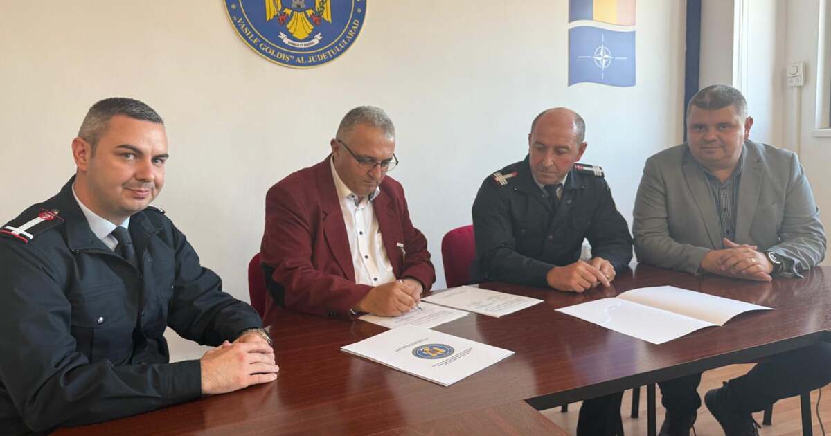 Au semnat protocolul pentru subunitatea de pompieri de la Lipova - ARADON