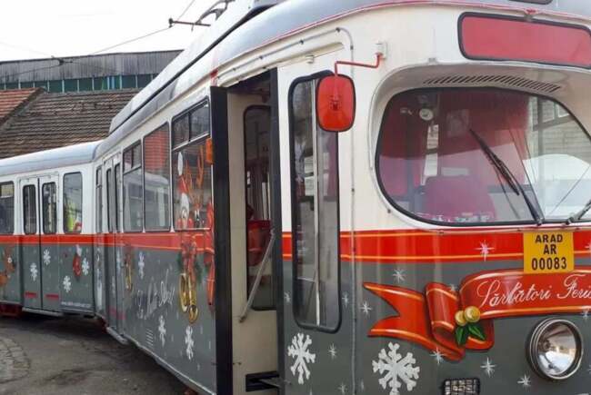 Tramvaiul lui Moș Crăciun se pune în mișcare - ARADON