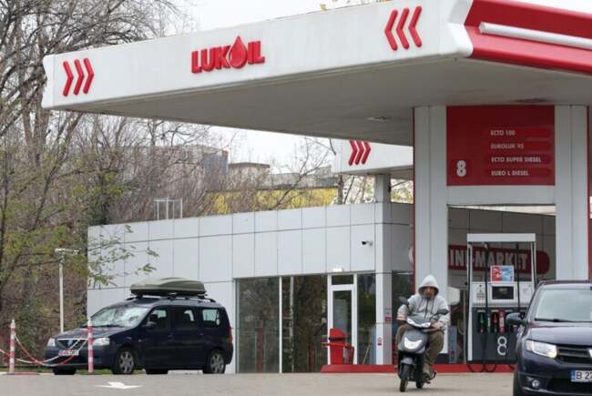 Lukoil și-a vândut activele internaționale către fondul american ...