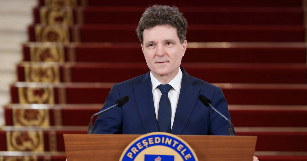 Președintele Nicușor Dan l-a felicitat pe Peter Magyar pentru victoria ...