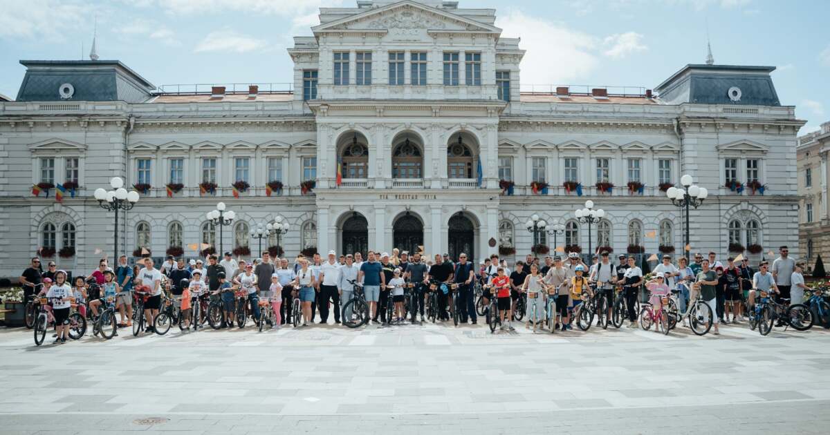 GALERIE FOTO| Peste 100 de participanți la Ekklesia Bike Tour 2026 - ARADON