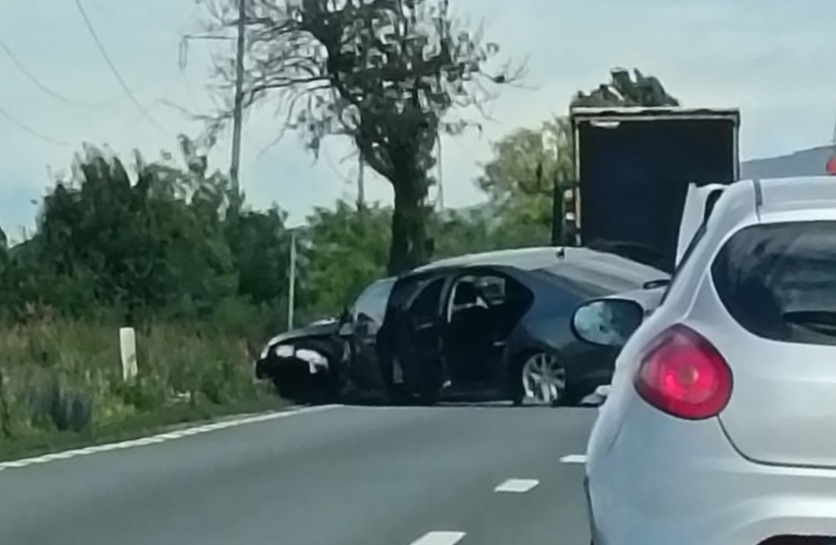 ÎPS Timotei, implicat într-un accident pe drumul Arad – Horia. A fost ...